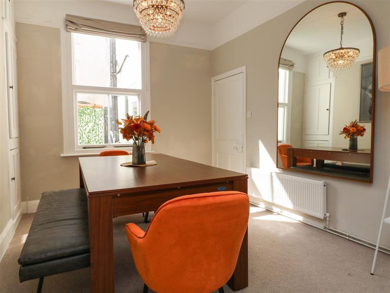 Myrtle House in Ilfracombe (1130336) Pet Friendly - sleeps 8 people