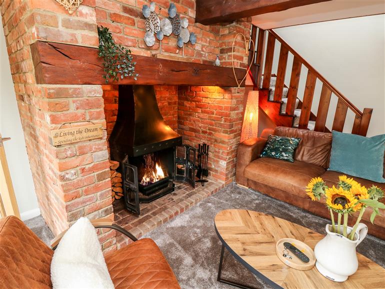 Northern Byre (1141030) Pet Friendly in Sopley with hot tub - sleeps 8 ...