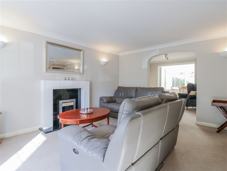 Pear Tree House in Canterbury (1189896) Pet Friendly - sleeps 7 people