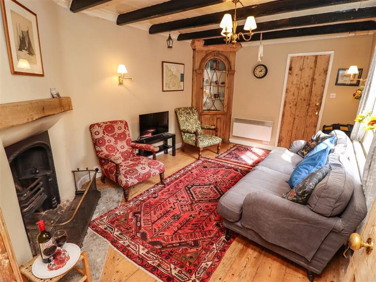 Storm Cottage in Whitby (1118241) - sleeps 7 people