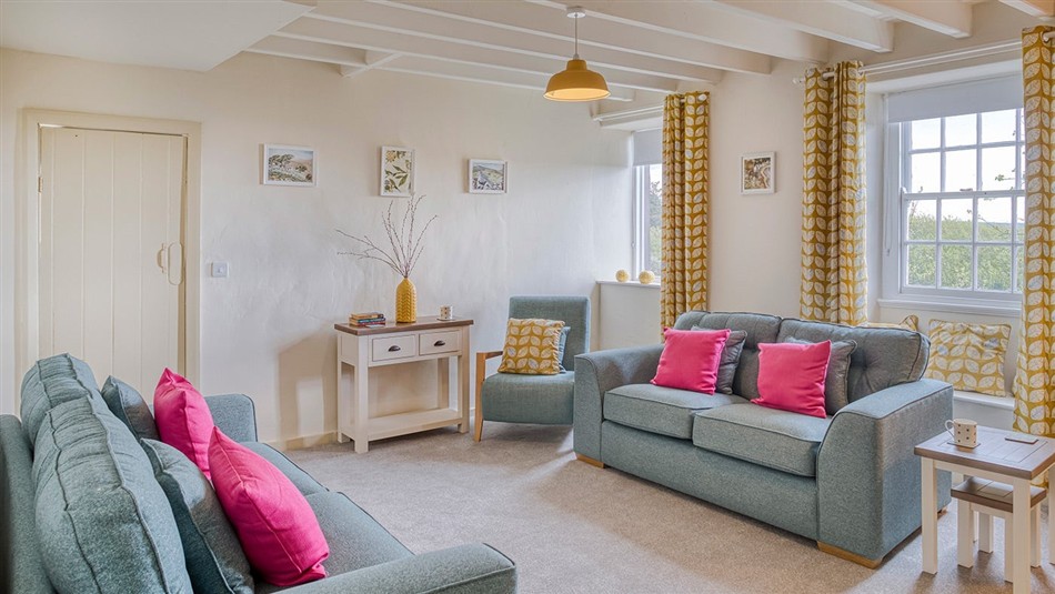 Ty'n Y Parc Farmhouse in Gwynedd, - cottage holidays