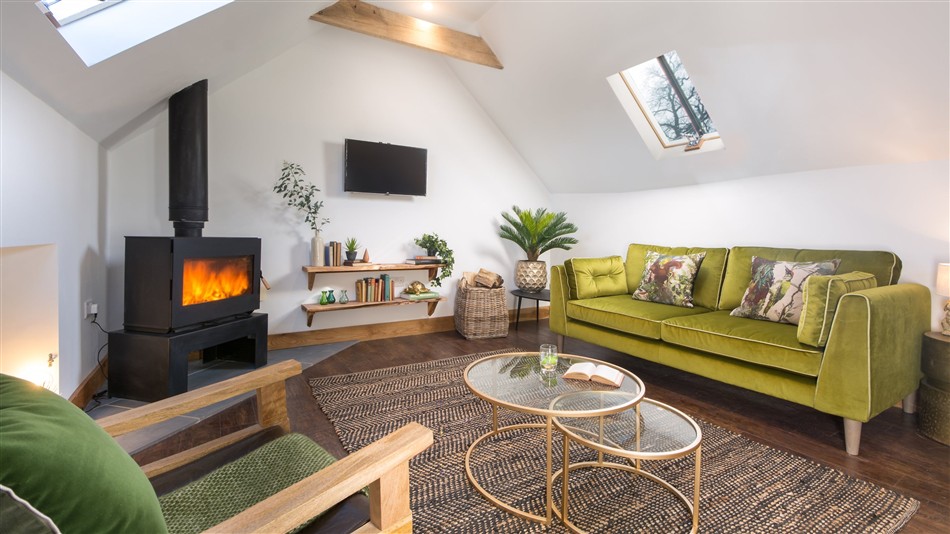 Yew Tree Barn in Dorking, Surrey Pet Friendly - cottage holidays Surrey