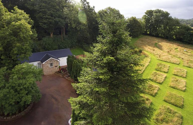 Nos Da in Llanilid, Pencoed - cottage holidays Pencoed