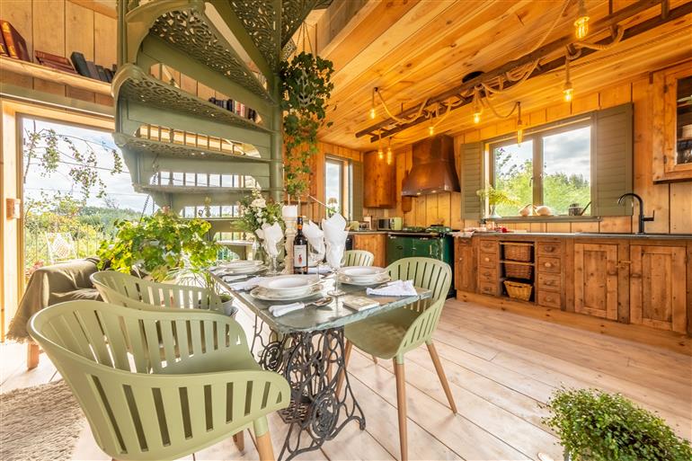 Olive Tree House in Ripe, Lewes, Sussex Pet Friendly with hot tub ...