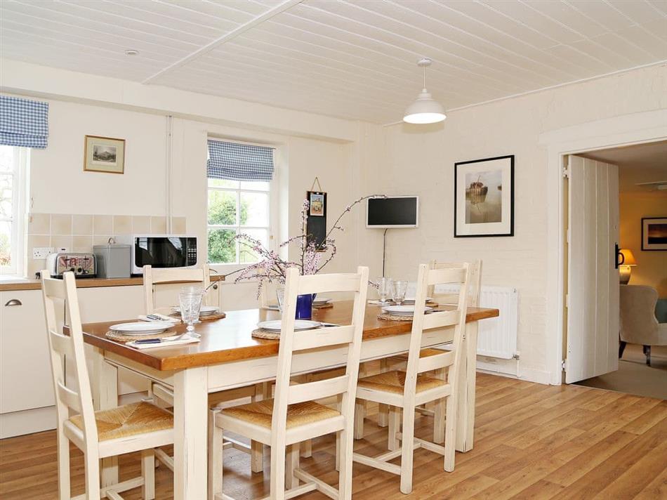 Leacon Hall Oast in Ashford, Kent Pet Friendly - cottage holidays Kent