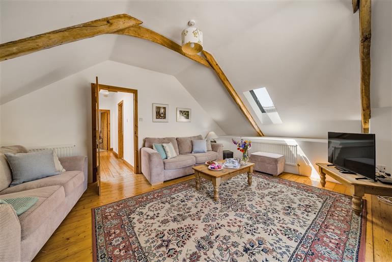 Hayloft Cottage in Totnes, Devon - cottage holidays Devon